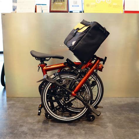 벨로하우스 브롬톤 P라인 플레임라커 M12r 출고 가장 컴팩트하게 접히면서도 다양한 지형을 Facebook