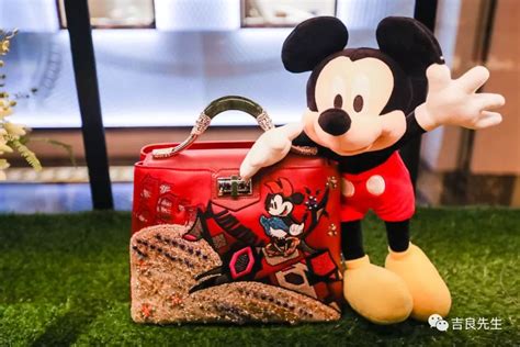 米奇和米妮卡通人物 米奇和米妮简笔画 米奇和米妮绘画 第3页 大山谷图库