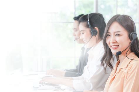 How To Reduce Call Center Operating Costs While Maintaining Service