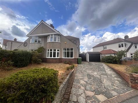 Burnt Oak Lane Sidcup Da15 3 Bed Semi Detached House To Rent £2 500 Pcm £577 Pw