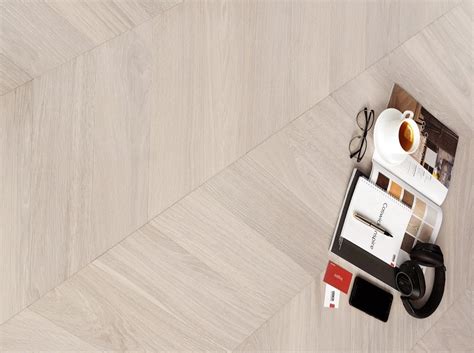 Французская елка трехслойная инженерная доска Coswick Дуб Белый иней арт 1134 1258