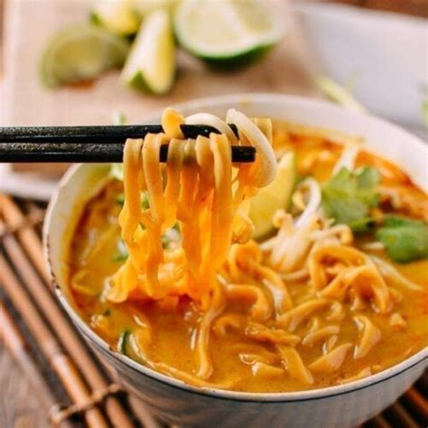 Curry Mee Malaysian Noodle Soup The Woks Of Life