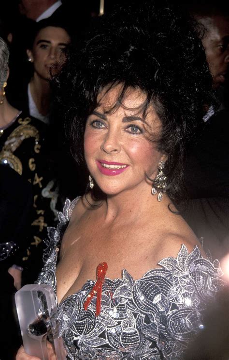 Elizabeth Taylors First Authorized Biography Her Life Was A Fight