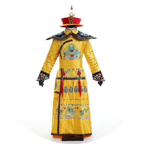 历史故事古代皇帝的龙袍为何从来都不清洗呢？工艺进行穿着