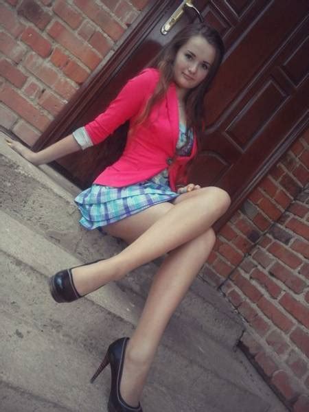 Hot Girls With Beautiful Long Legs 52 Pics