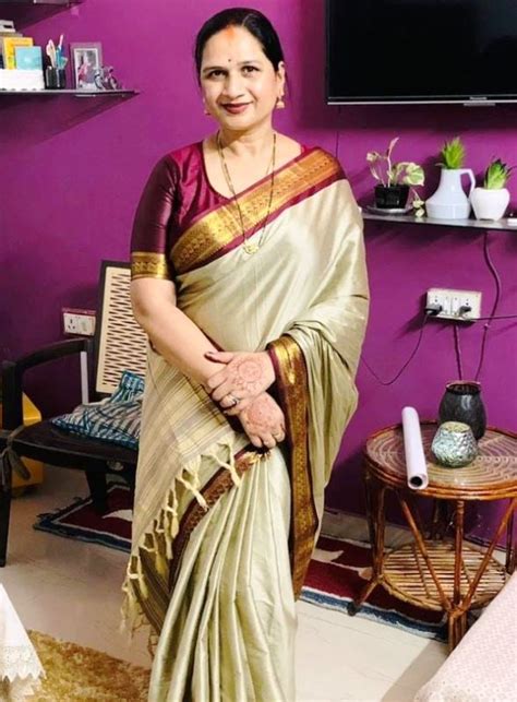 Neetu Pandey Age, Husband, Family, Biography & More » StarsUnfolded