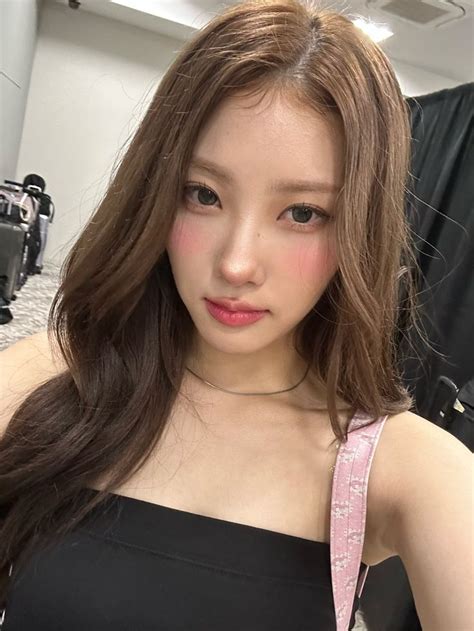 퍼플키스 Purple Kiss On X 채인 플로리 고마워🫶🏻 Ya3wleh2ok X