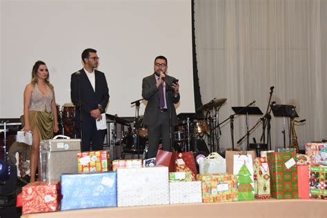 Agasajo Navideño ASOCIACION DE TRABAJADORES PONTIFICIA UNIVERSIDAD CATOLICA DEL ECUADOR