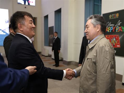 БНКирУ ын Гадаад хэргийн сайд Ж Кулубаев Монгол Улсад албан ёсны айлчлал хийхээр хүрэлцэн ирэв