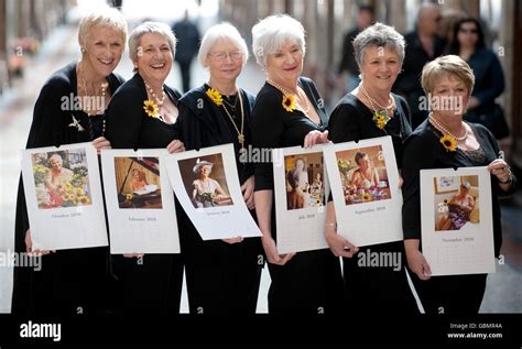 The Calendar Girls Von Links Nach Rechts Tricia Stewart Angela Baker