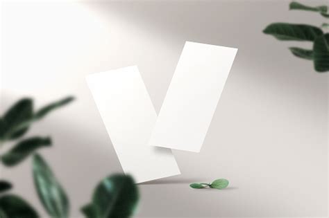 나뭇잎이있는 상단 배경에 떠있는 최소한의 브로셔 전단지를 청소하십시오 0명에 대한 스톡 사진 및 기타 이미지 0명 가을