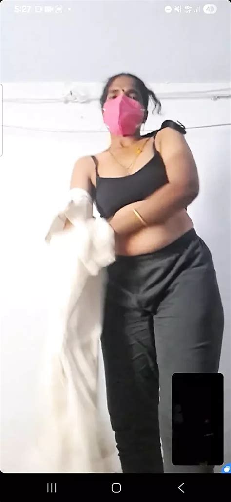 Une Villageoise Tamoule Baise Pendant Un Appel Vidéo Xhamster