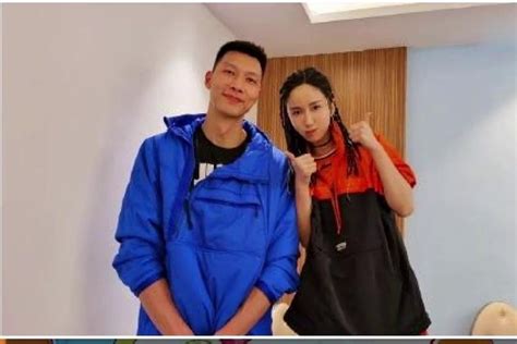 娄艺潇观战CBA却被指脸崩 与精修图差别太大 凤凰网视频 凤凰网