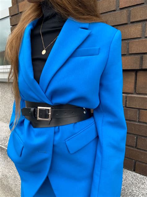 Aesthetic Photo стильное фото стиль мода ремень образ с ремнём синий пиджак стильная