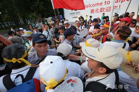 世大運開幕前「快閃抗議」 民團：我們是台灣隊、不是中華台北 風傳媒