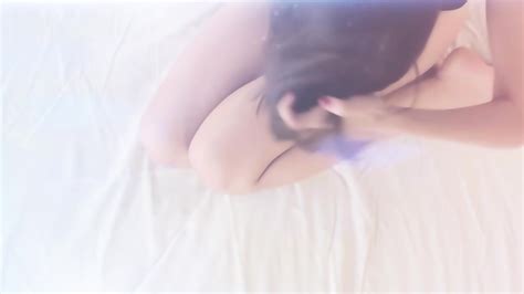 Gril Pee In Her Roof Eporner