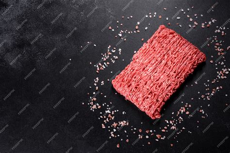 Premium Photo Fresh Raw Beef Mince