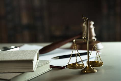 법과 정의 개념 이미지 서류가있는 변호사 사무실 데스크탑 0명에 대한 스톡 사진 및 기타 이미지 0명 개념 개념과 주제