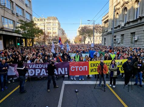 Na Protestu „narod Protiv Trovača U Beogradu I Demonstranti Iz