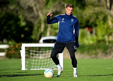 Zeit Läuft Weg Hsv Drängt Kittel Zu Transfer Entscheidung