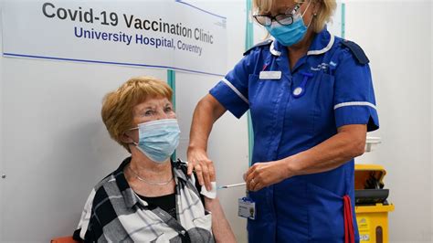 Covid 19 People Urged To Book Jabs As Nhs Warns Hospitals Coming Under