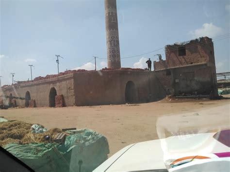 وزارة البيئة تعلن ضبط 18 مصنع طوب طفلى مخالف بكفر الشيخ اليوم السابع