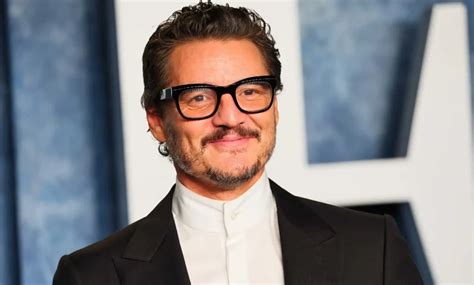 Pedro Pascal Visita Por Sorpresa La Galería Margate Para Ver Una