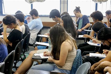 Fuvest Divulga Lista De Aprovados Para A Segunda Fase Do Vestibular