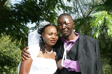 Afunga Ndoa Akiwa Na MANUNDU NA NGEO KIBAO JamiiForums