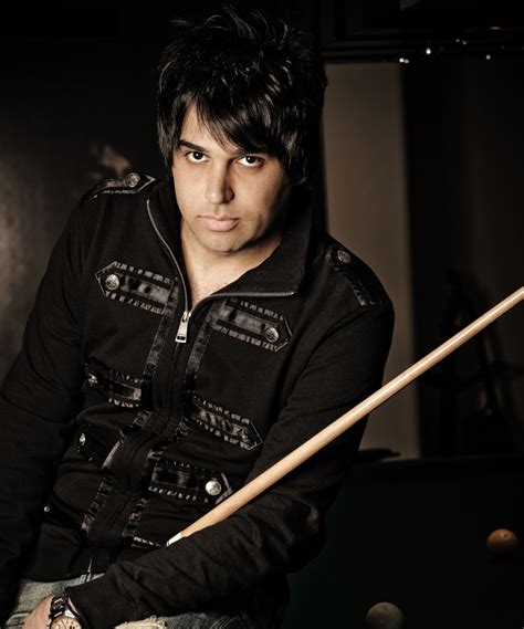 دختر دبیرستانی