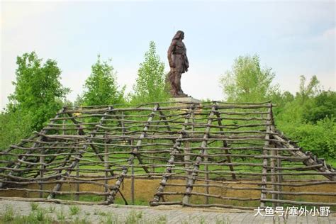 这个少数民族习惯住在地下 越是有钱越喜欢住得深 如同墓穴