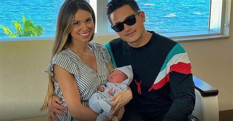LA FAMILIA CRECE Rosmeri Marval y Arán de las Casas dieron la