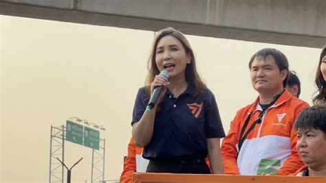 เปิดประวัติ ทำความรู้จัก ศิริกัญญา ตันสกุล ที่ พิธา ยกให้เป็น รมวคลังฯ