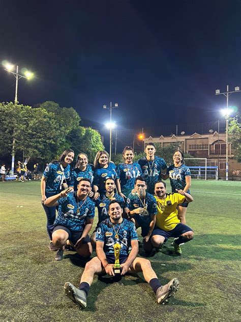 Icesa Trabajoenequipo Pensandohaciaadelante Ecuador Campeones