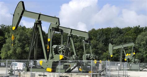 Nouvelle forte hausse hebdomadaire des stocks américains de pétrole brut