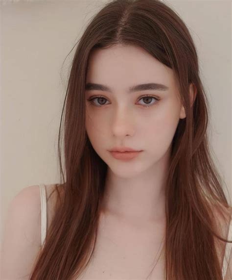 2022全球百大美女：lisa也输了！网友眼里只看这位国外精灵美女tarandasha眼睛