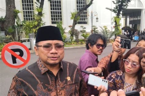 Menag Siap Ikuti Semua Proses Terkait Pembentukan Pansus Angket Haji ANTARA News Ambon Maluku