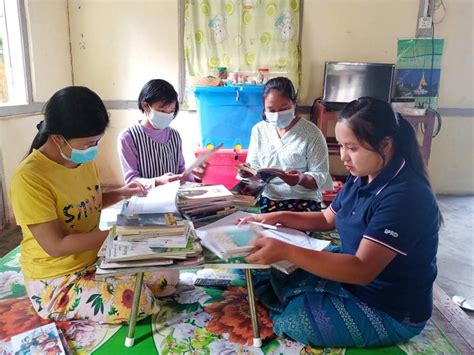 မိုင်းငေါ့မြို့၌ Mobile Library စနစ်ဖြင့် စာအုပ်၊ စာစောင်များ ငှါးရမ်းခြင်းဆောင်ရွက