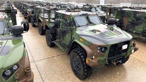 FOTO Americanii de la Oskosh vor finaliza fabricarea blindatelor JLTV pentru forțele speciale