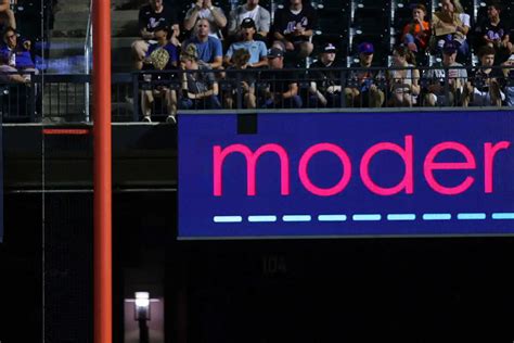 約103万円で落札された大谷が破壊した電光パネル（大リーグ公式オークションサイトから） スポニチ Sponichi Annex 野球