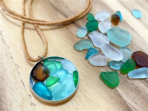 シーグラスでアクセサリー作りを作ろう！（natural Mystic流木アート展：ワークショップ）｜イベント情報｜小田原フラワーガーデン