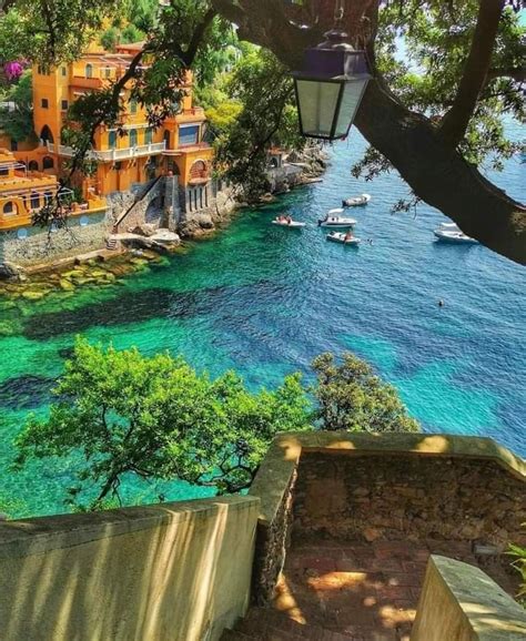 Pin De Shieban October Em Travel Tourism