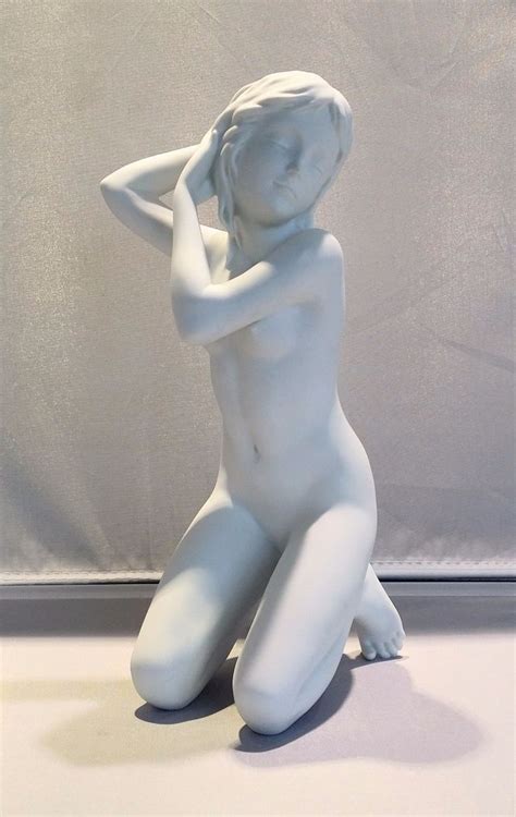 Kaiser Figurine Porcelain White Kneeling Nude Limited Edition 722101