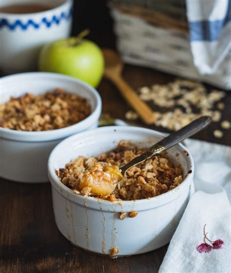 Easy Apple And Raspberry Crumble Recipe Savery Grazing