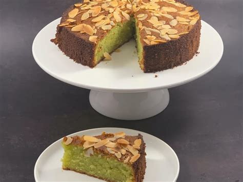 Gâteau fondant aux amandes et aux pistaches Recette par Mimm