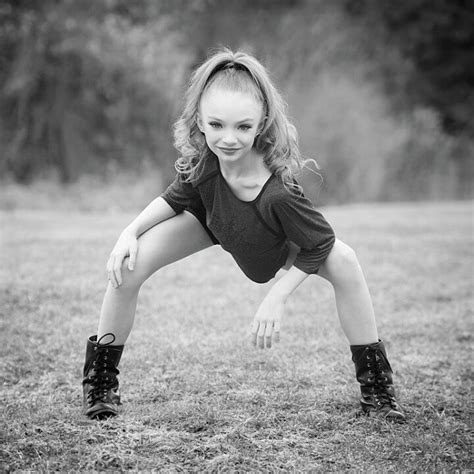 Image Sarah Hunt Bw 2015 06 09 Dance Moms Wiki Fandom Powered By Wikia
