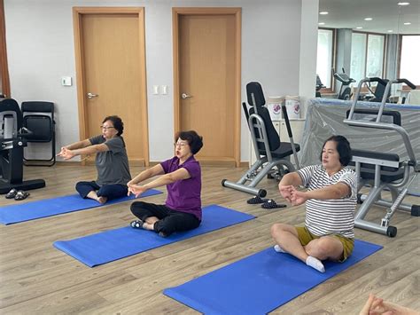 경로당여가문화보급사업 장수 개방형 경로당 체조 프로그램 진행 사진첩 남동구노인복지관