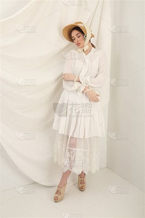 复古少女白裙