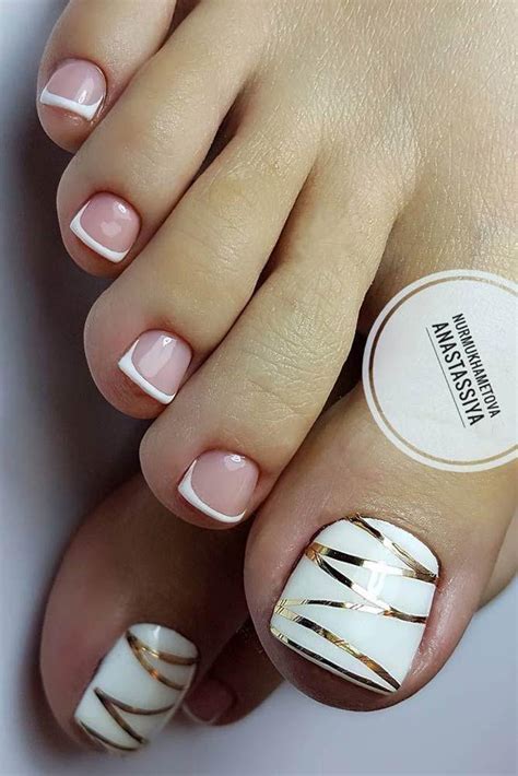 27 Pretty Toe Nail Designs For Your Beach Vacation 2746360 Weddbook