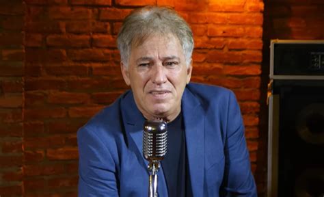 Cantor J Neto é Internado Após Sofrer Um Infarto Folha Gospel